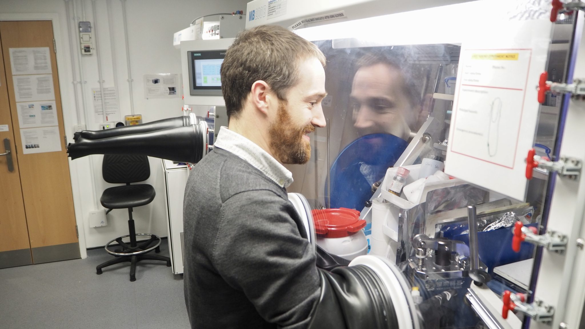 Building better batteries - The Queen's College, Oxford