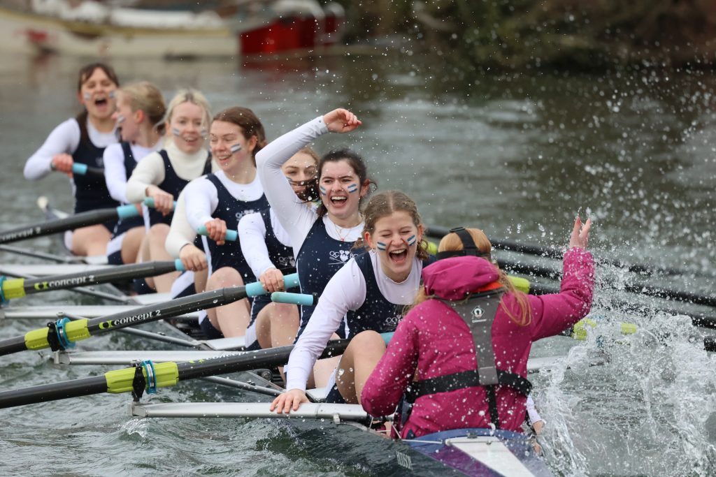 Rowing Picture High Res - The Queen's College, Oxford